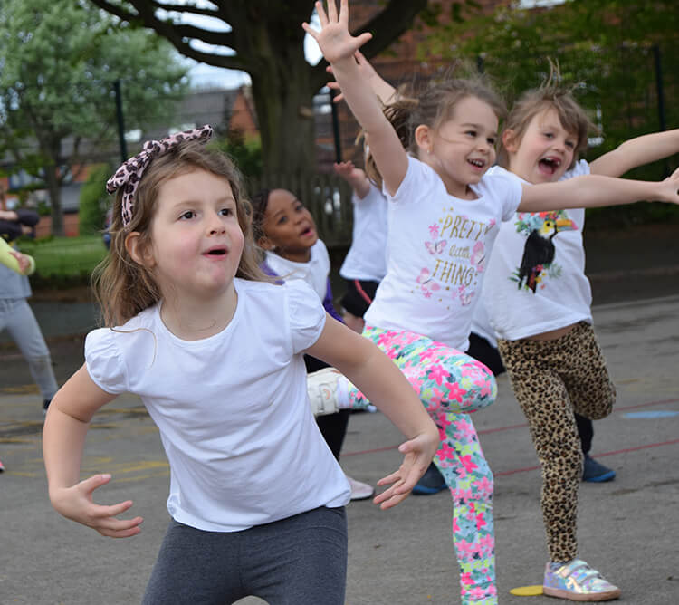 Performing Arts Holiday Clubs - Funstar Education